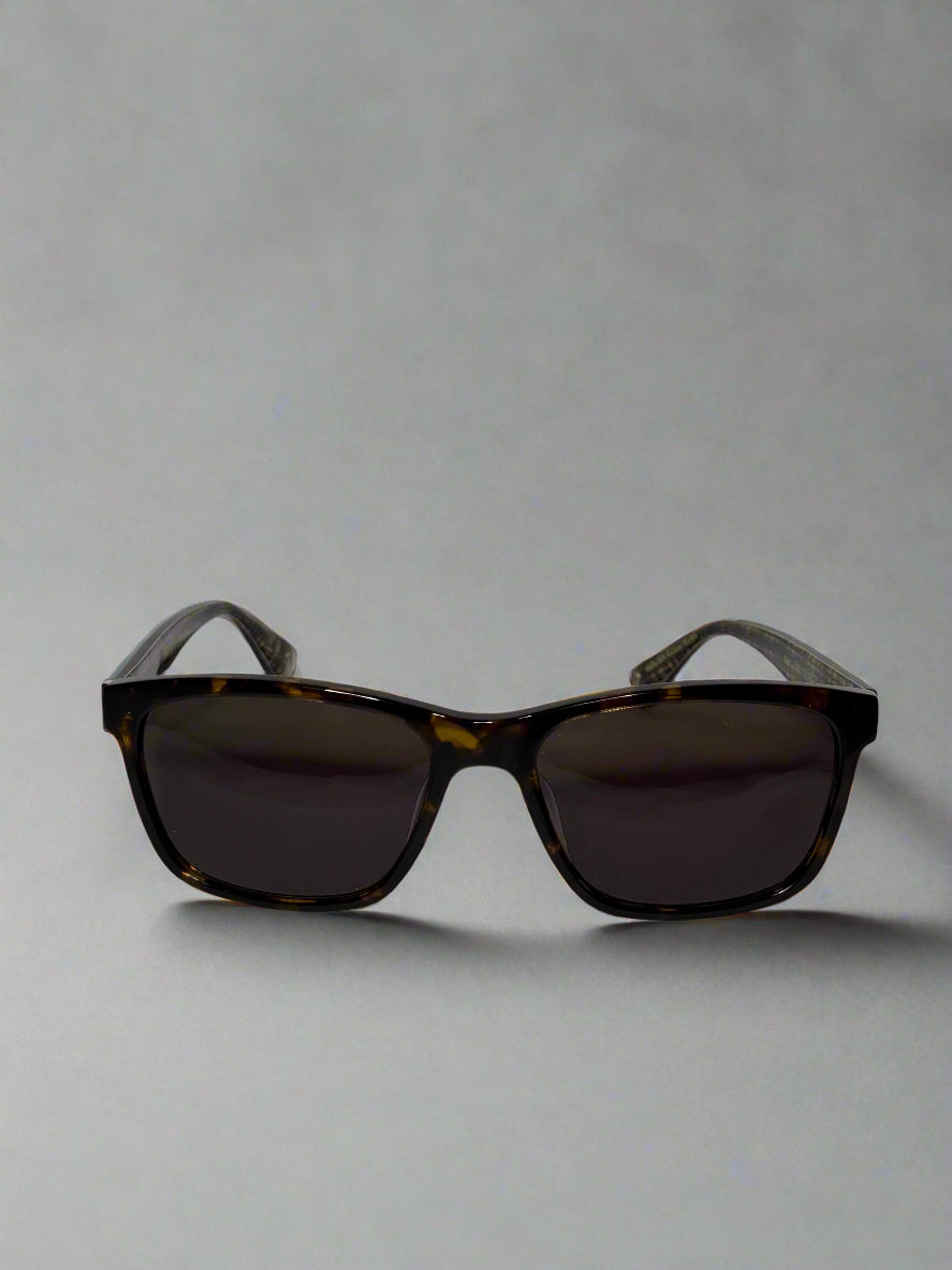 Reef – Ted Baker London - Kosovo